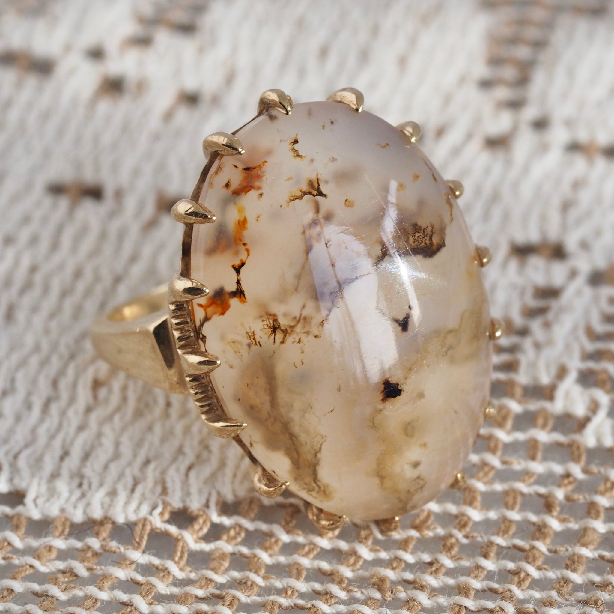 Mid-Century Modern 10k Gold Agate Ring