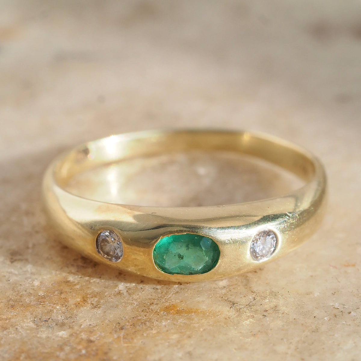 Vintage Emerald Round Brilliant Cut Diamond Flush Set Trilogy 14k Gold