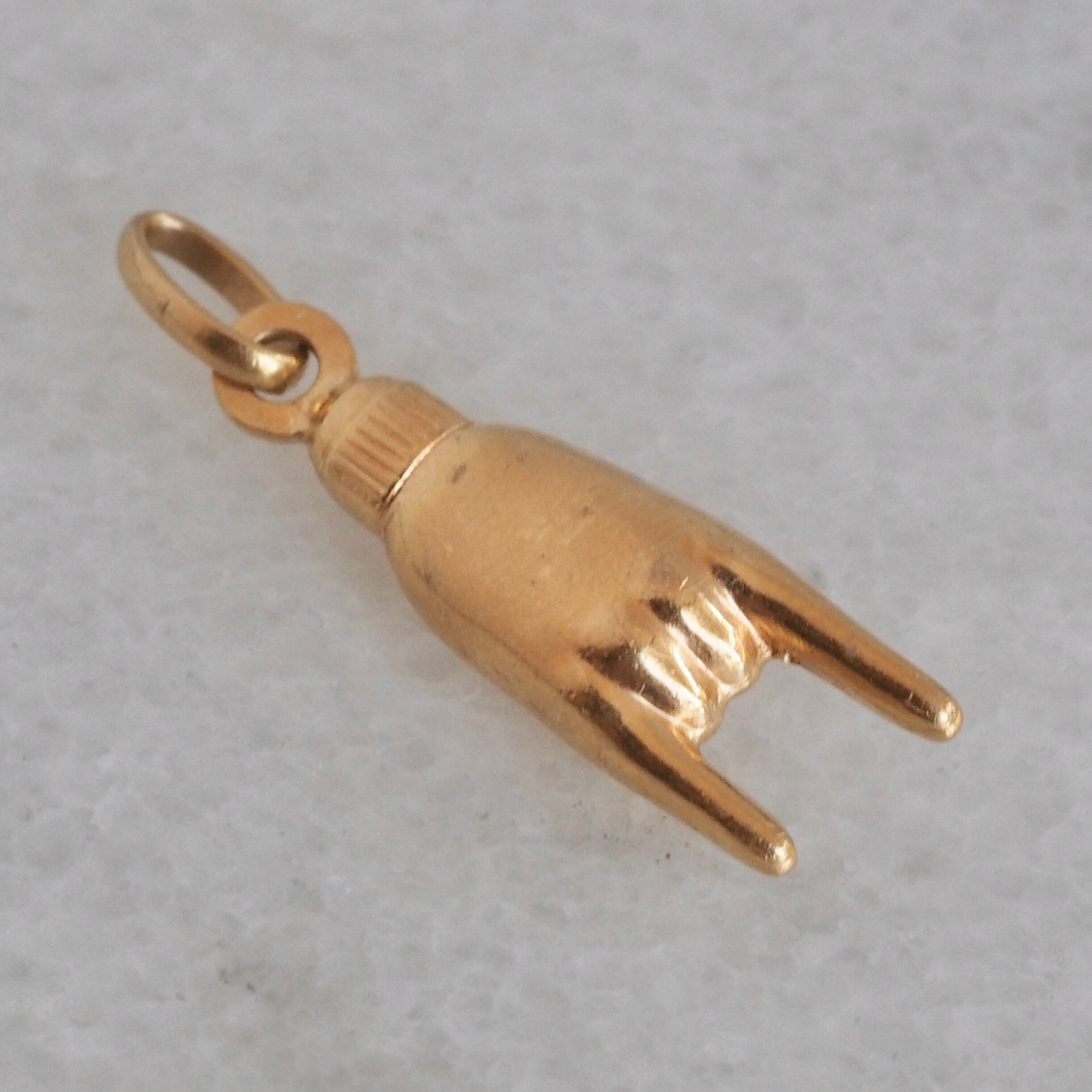 Vintage Italian Large 18k Gold Mano Cornuto Charm